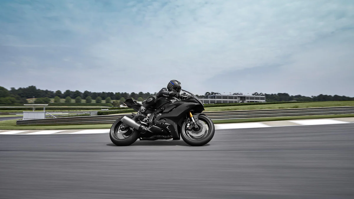 Yamaha R6 RACE 2025 – torowy supersport gotowy do startu | Sklep Yamaha